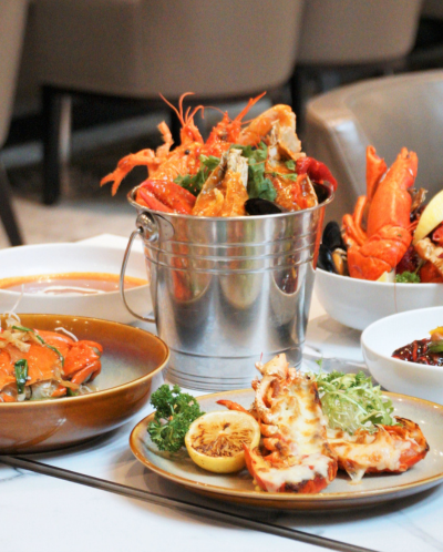 Feast on Local and Western Cuisines | Singapore Marriott Tang Plaza Hotel